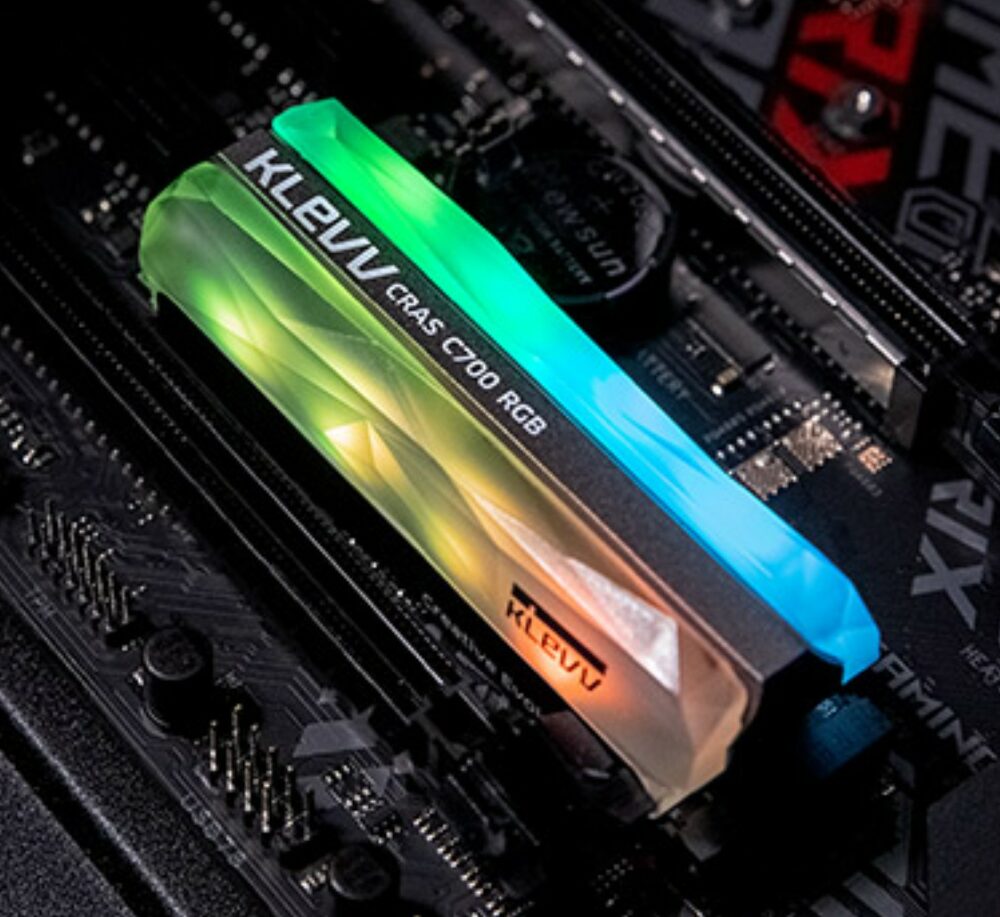 SSD M.2 NVMe 2280 KLEVV CRAS C700 RGB 240Go - infinytech-reunion
